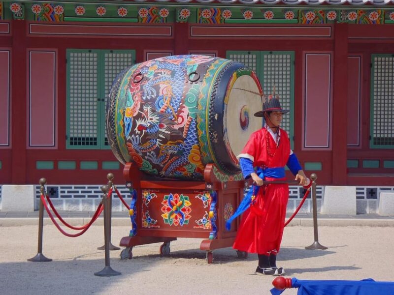 Seoul: Private tour in French with a Korean guide - Who Should Consider This Tour?