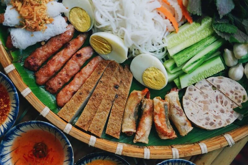 Traditional Cooking Class and Local Market tour - The Sum Up