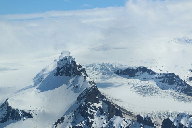 Airplane flight over glacier lagoons and Iceland's highest peak - Starting Point: Skaftafell Terminal
