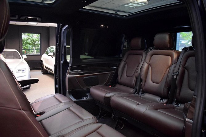 Airport or Port transfer Business Class (private car service) - An In-Depth Look at the Private Business Class Transfer Service