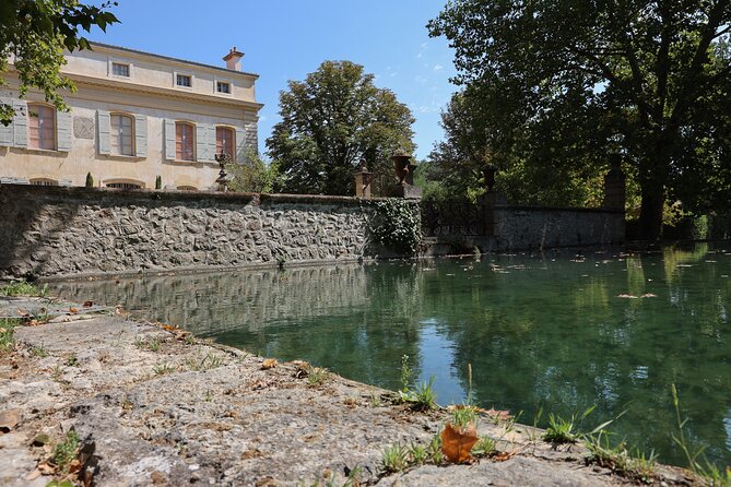 Aix-en-Provence old town, wine & art of Châteaux Beaupré & Bonisson private tour - Introduction