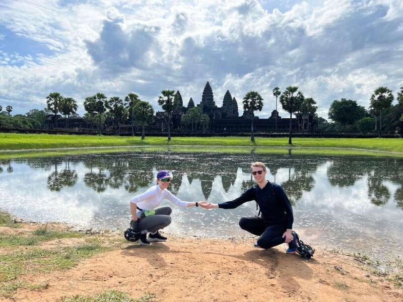 Angkor Wat Bike Tour with Lunch Included - Key Points