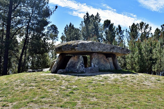 Archaeological Circuit of Fiais/Azenha and Cova da Moira - Exploring the Archaeological Circuit of Fiais/Azenha and Cova da Moira