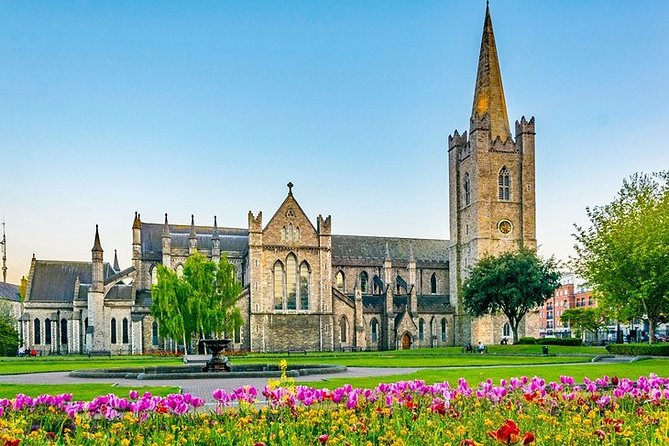Arrival Transfer: Dublin Airport DUB to Dublin in Business Car - Booking and Price: Is It Worth It?
