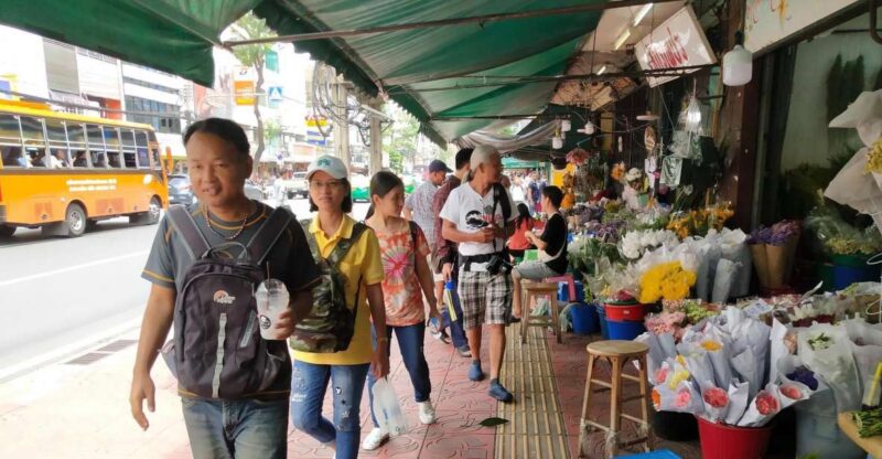 Bangkok: Full-Day Hop-On Hop-Off Walking Tour Mini Group - What to Expect from the Bangkok Full-Day Walking Tour