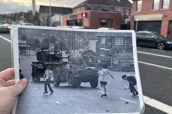 Belfast Black Taxi Tour of Murals and Peace Walls 2 hours - Key Points