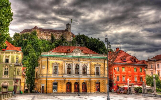 Best of Ljubljana, Classical walking tour of Capital city - Key Points