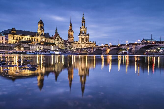 Canoeing on the Elbe river and Bike rental from Dín to Schmilka - A Closer Look at the Experience