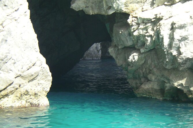Capri Shared Tour (9:15am Boat Departure) - Introduction