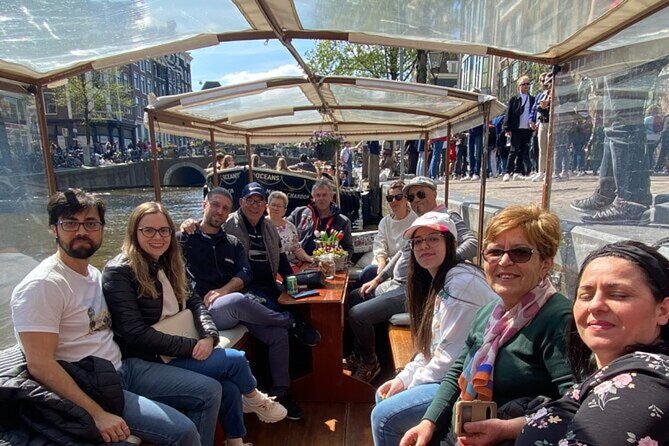 Cheese and wine cruise: Savor Amsterdams beauty and flavors - Key Points