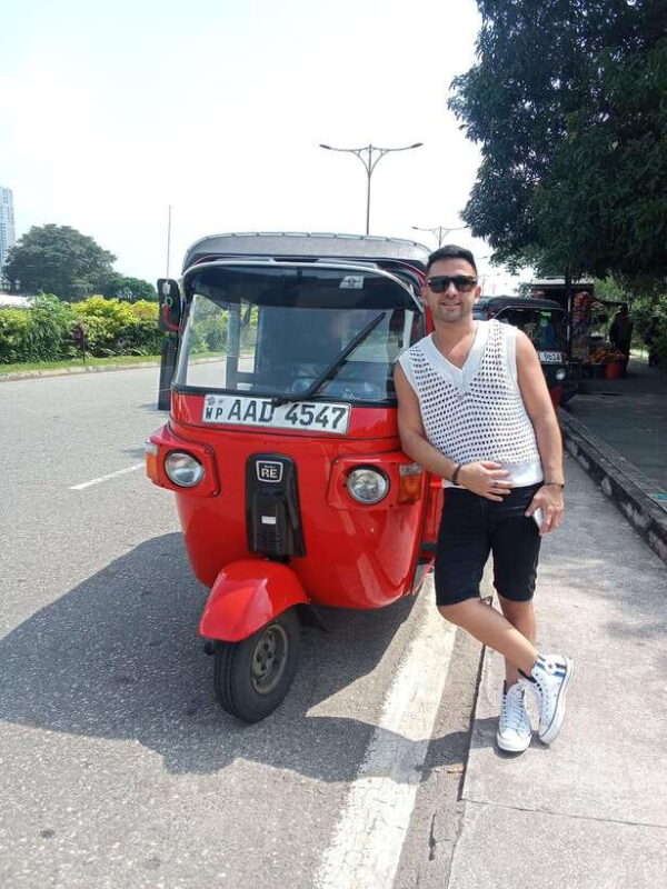 Colombo City Tour by Tuk tuk with Hotel Pickup - All Include - Key Points