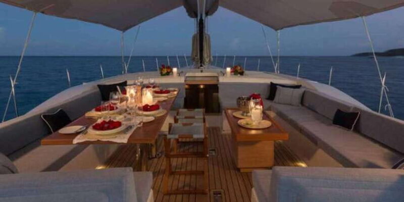Dining Boat in Negombo - Key Points