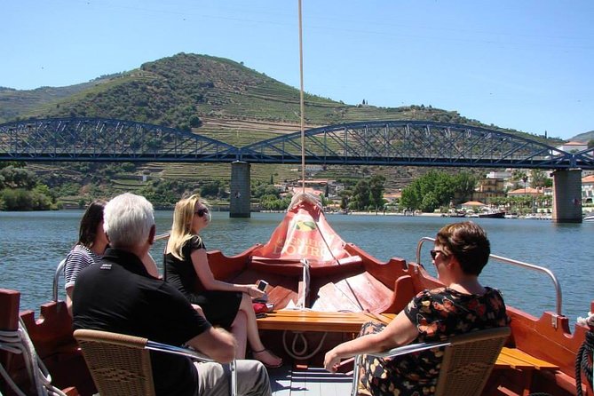 Douro Valley: Historical Sites, Wine Experience, Lunch & Cruise - Key Points