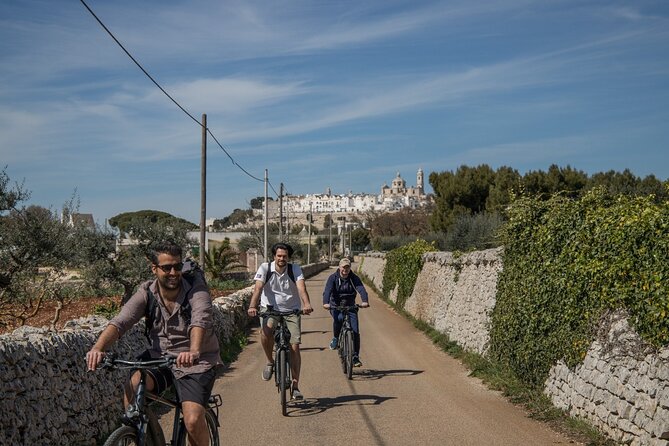 e-bike tour along the cycle path of the Apulian Aqueduct - Discovering the Apulian Aqueduct by E-Bike: An Authentic Ride Through History and Nature