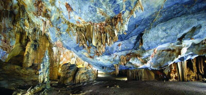 From Dong Hoi/Phong Nha: Paradise Cave and Dark Cave Tour - Detailed Itinerary Breakdown