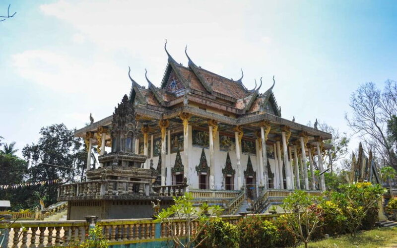 From Siem Reap: Battambang Day Trip Bamboo Train, Bats Cave - Key Points