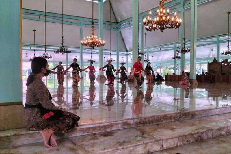 From Yogyakarta: The Last Ancient Java's Hindu Temples - Key Points