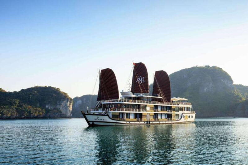 Hanoi: Halong Bay 6 Stars Cruise w/ Private balcony, bathtub - An Elegant Yet Practical Choice for Exploring Halong Bay