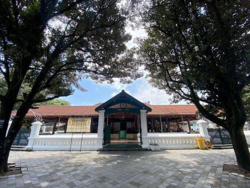 Heritage Journey Through the Cultural Gems of Kotagede - Key Points