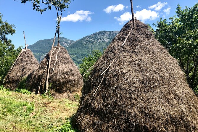 Hiking back in time: The Remote Villages of Banat - Key Points