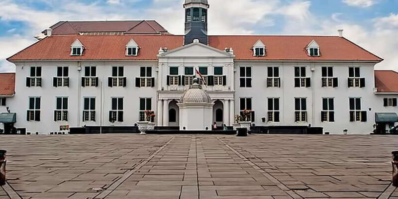 Jakarta City Tour With Chinese Tour Guide - Key Points