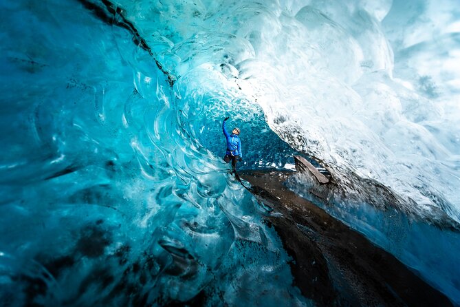 Jökulsárlón: Visit a Natural Blue Ice Cave - Key Points