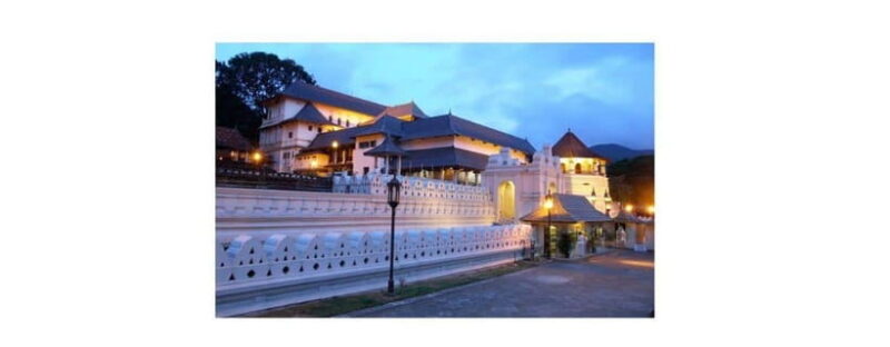 Kandy: City Tuk-Tuk Day Tours with a Local Guide - Key Points
