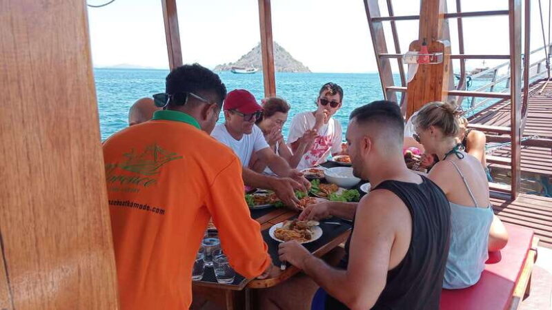 Labuan Bajo: Komodo and Pink Beach 2-Day Shared Boat Tour - Key Points