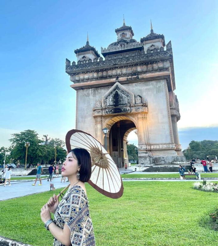 Laos Traditional Costume - Key Points