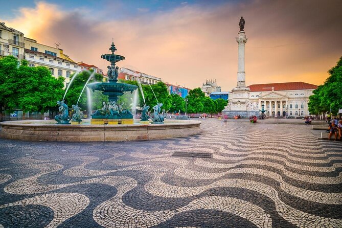 Lisbon Tuk Tuk Tour  1-Hour Old Town Experience - Key Points