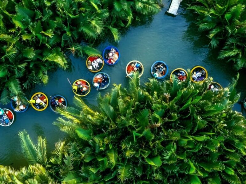 Local market, Basket boat, crab fishing & cooking class - Key Points