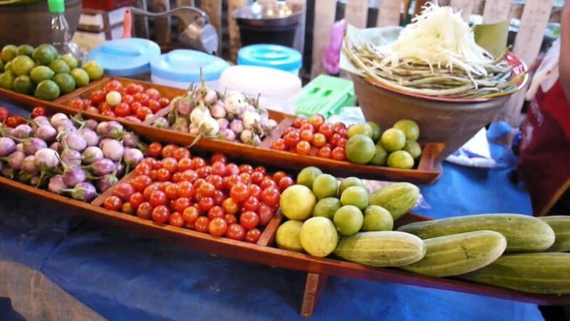 Luang Prabang: Foodie Walking Tour & Monk Blessing - Key Points