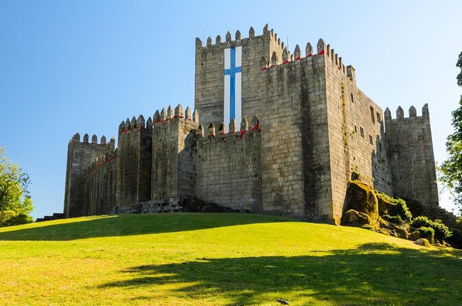 Medieval Guimarães- by Dusk or Day time -from Porto or Braga - Key Points