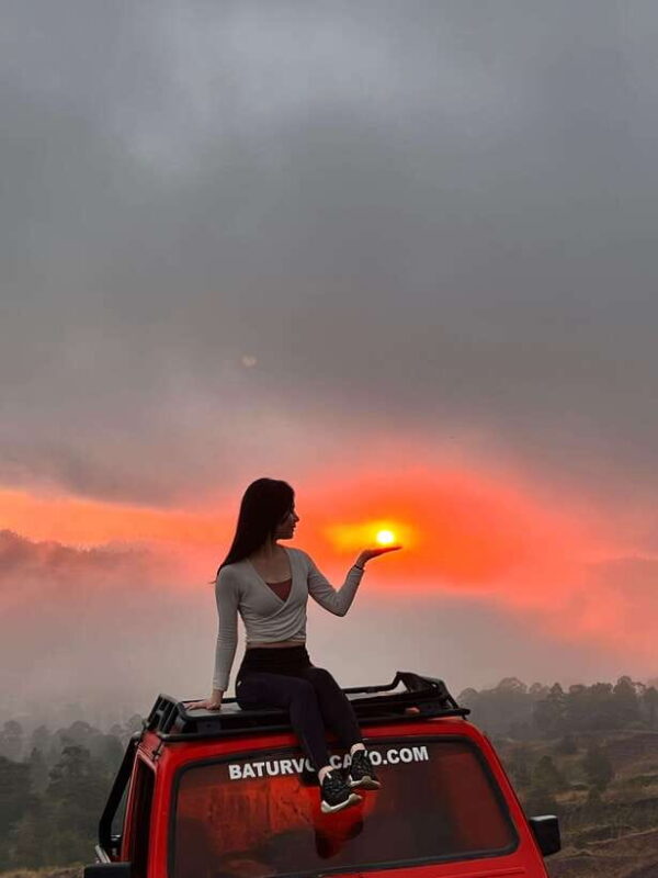 Mount Batur Jeep Sunrise & black lava with breakfast - Key Points