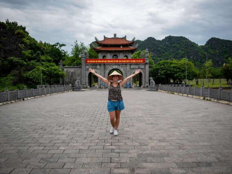 Ninh Binh: Travel to Hoa Lu & Trang An with Small Group tour - Exploring Hoa Lu: Vietnam’s First Capital