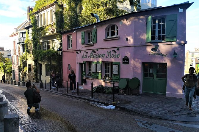 Paris city tour with private guide - Who Would Love This Tour?