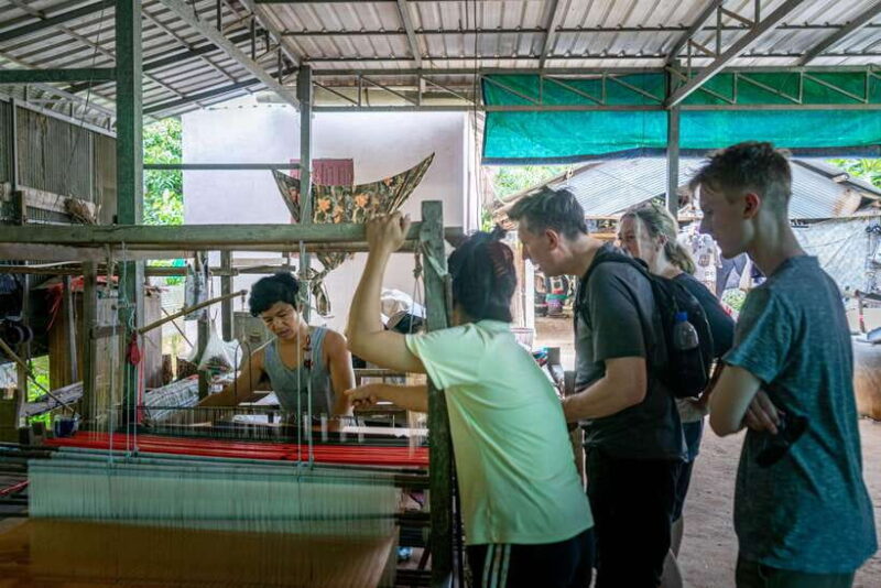 Phnom Penh: Silk Island Sunset Bike Tour include drinks - Key Points