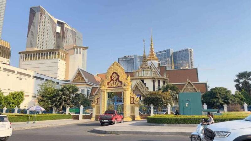 PhnomPenh: Explore Non Local Experience Life of City Tour - Key Points