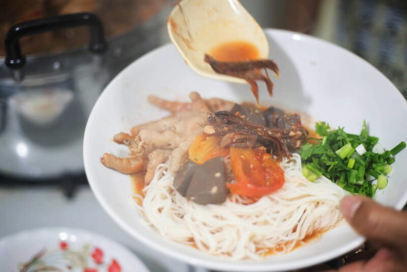 Phuket: Southern Thai Flavors Food Tastings Tour - Key Points