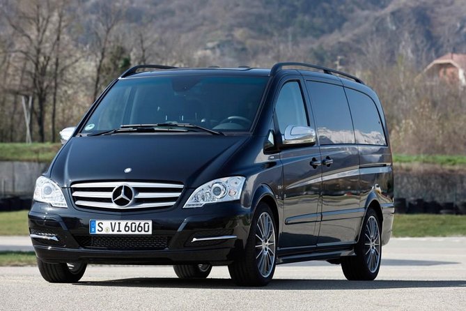 Private Airport Arrival Transfer: London Heathrow to Central London - Key Points
