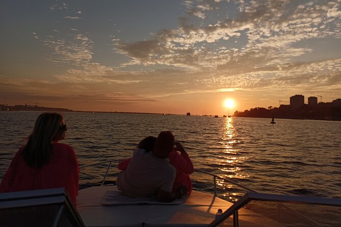 Private Boat Tour 1h30m with Sunset option, group price up to 6px - An In-Depth Look at the Private Douro River Boat Tour