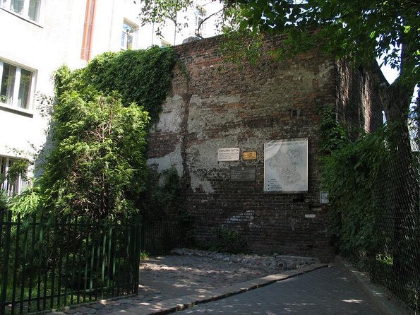 Private Jewish Warsaw Tour with social-distance bus - Key Points