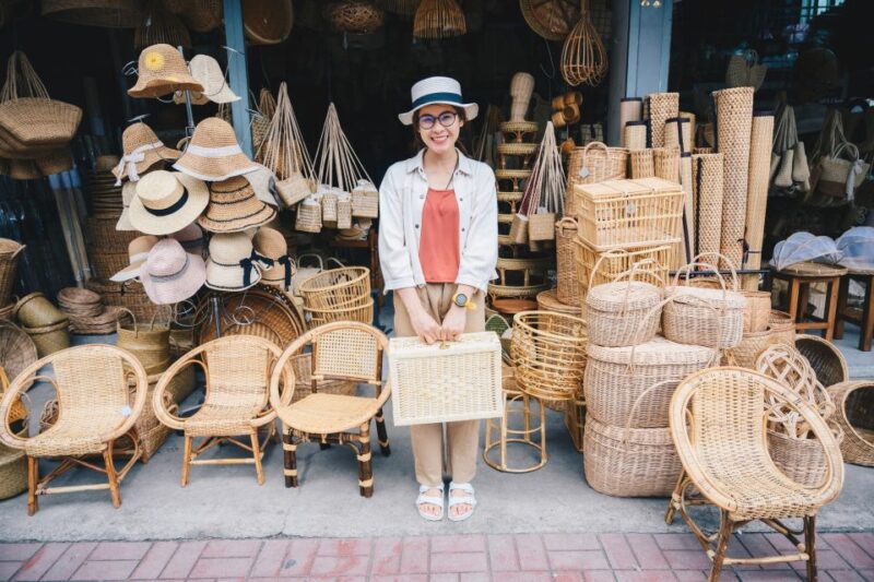Private photo tour of Chiang Mais old town - Key Points