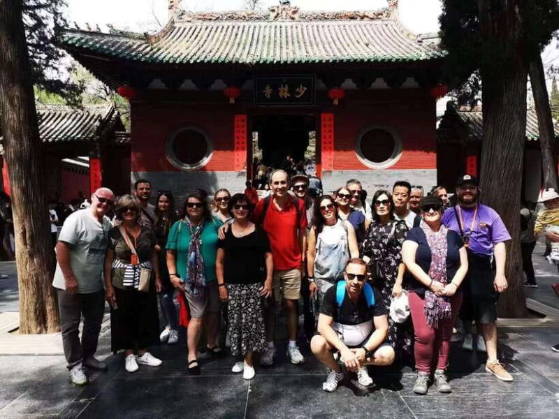 Private tour to Shaolin temple and Longmen grottoes - Key Points