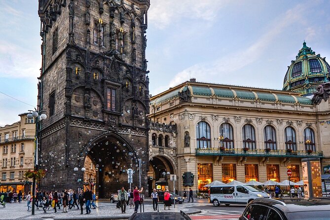 Private transfer from Passau to Prague, 2h Stop, Local driver - Key takeaways
