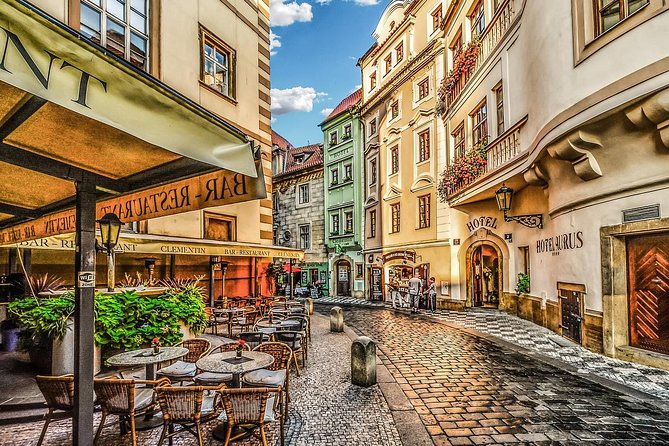 Private Transfer from Vienna to Prague with 1 hour Stop in Kutna Hora - Key Points