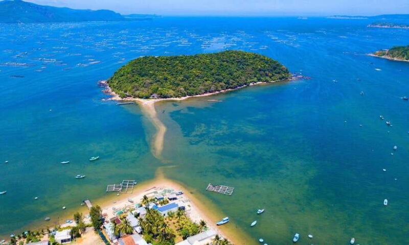 Quy Nhon Tour: Nhat Tu Son Island, Hoa Bay Beach, Sand Dunes - A Deep Dive into the Quy Nhon Tour Experience