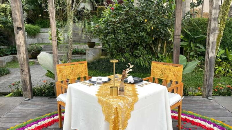 Romantic Candle Light Dinner by The Chapel at Amora Ubud - Key Points