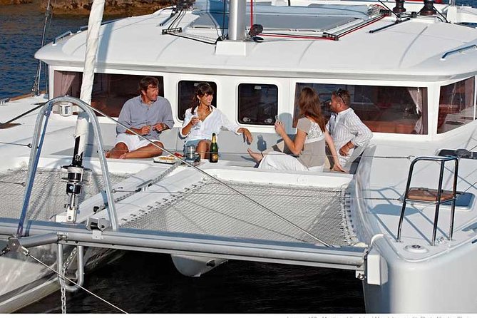 Santorini Caldera Sailing Tour with BBQ Lunch and Drinks - Key Points