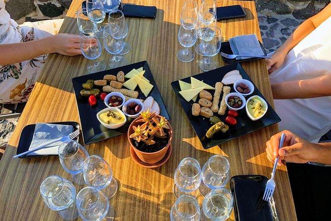 Santorini Food & Wine Tour: Eat and Taste Like a Local - Key Points
